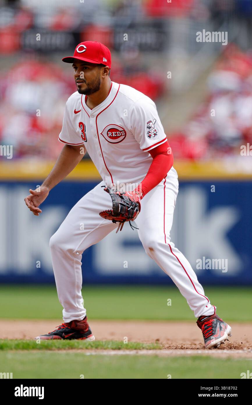 CINCINNATI, OH - APRIL 17: Cincinnati Reds first baseman Jeimer ...