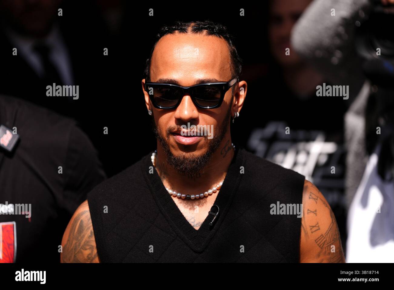 Lewis Hamilton officially opens the brand-new flagship Fanatics ...