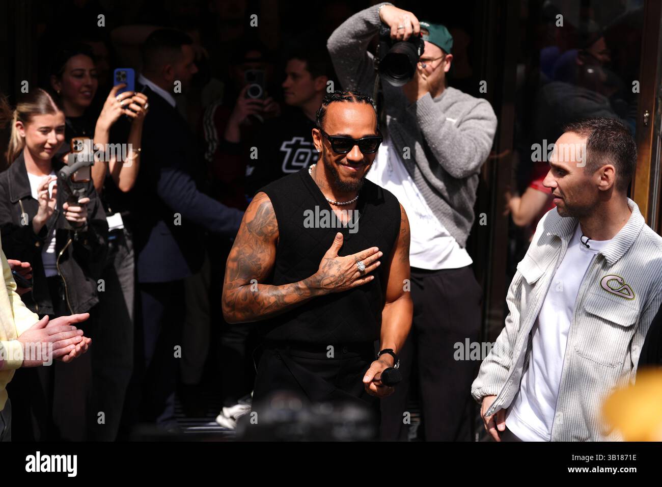 Lewis Hamilton officially opens the brand-new flagship Fanatics ...