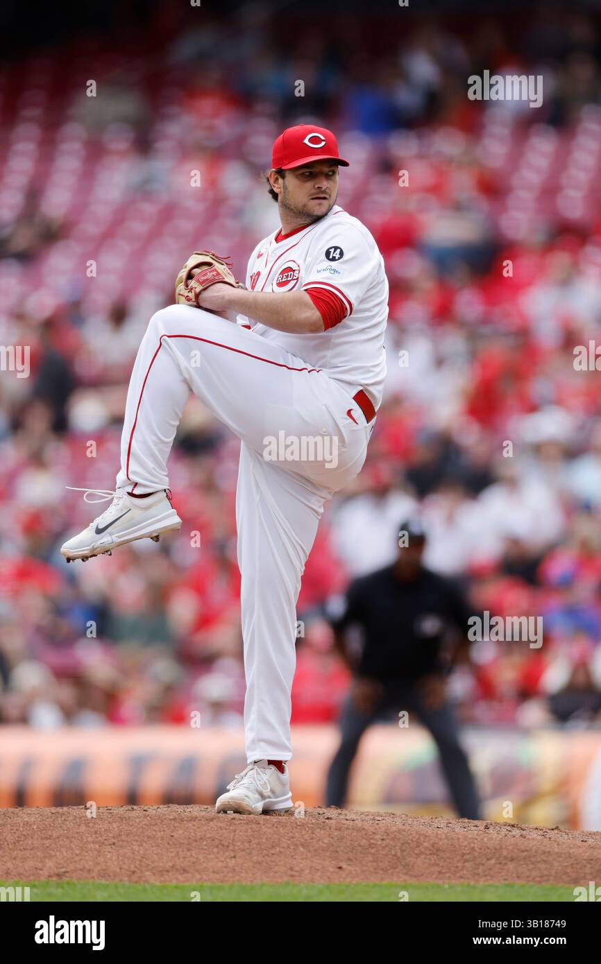 CINCINNATI, OH - APRIL 17: Cincinnati Reds pitcher Ian Gibaut (79 ...