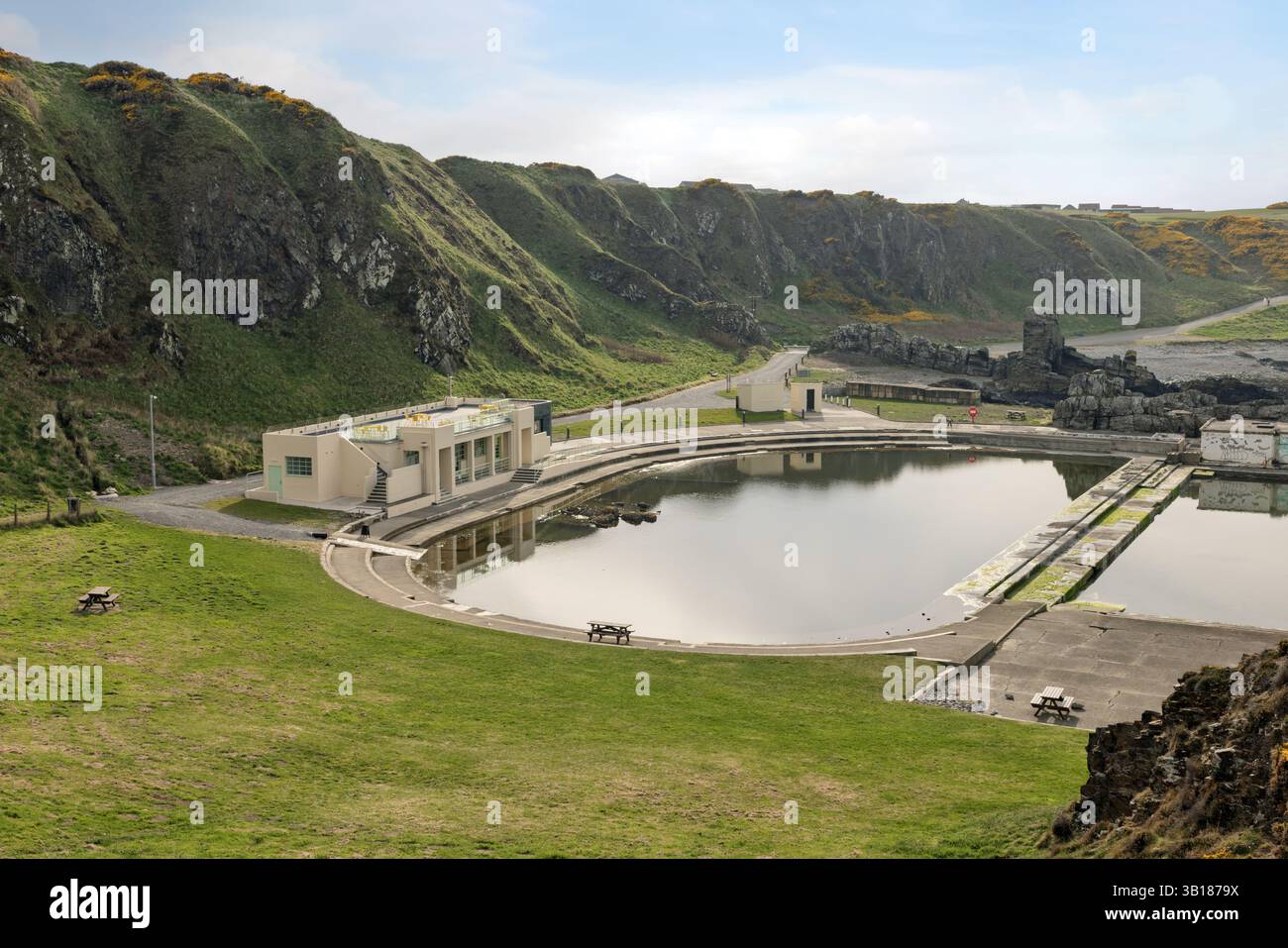 The Tarlair Swimming Pools in Macduff, Aberdeenshire, Scotland, are ...