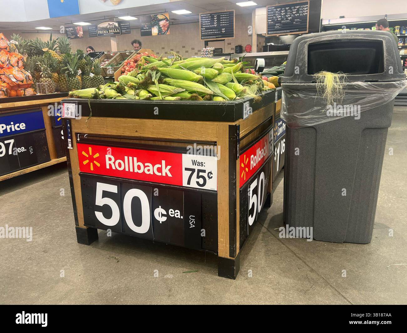 Corn husk disposal hi-res stock photography and images - Alamy