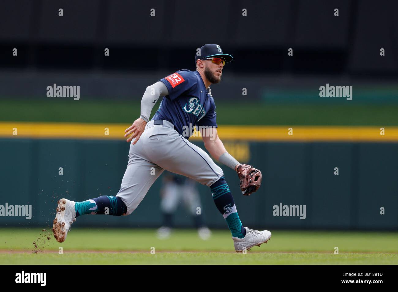 CINCINNATI, OH - APRIL 17: Seattle Mariners third baseman Miles ...