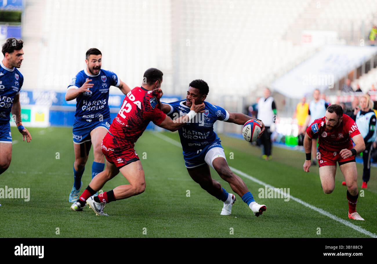 Kaminieli Rasaku (11 Grenoble) in action during 2nd Division French ...
