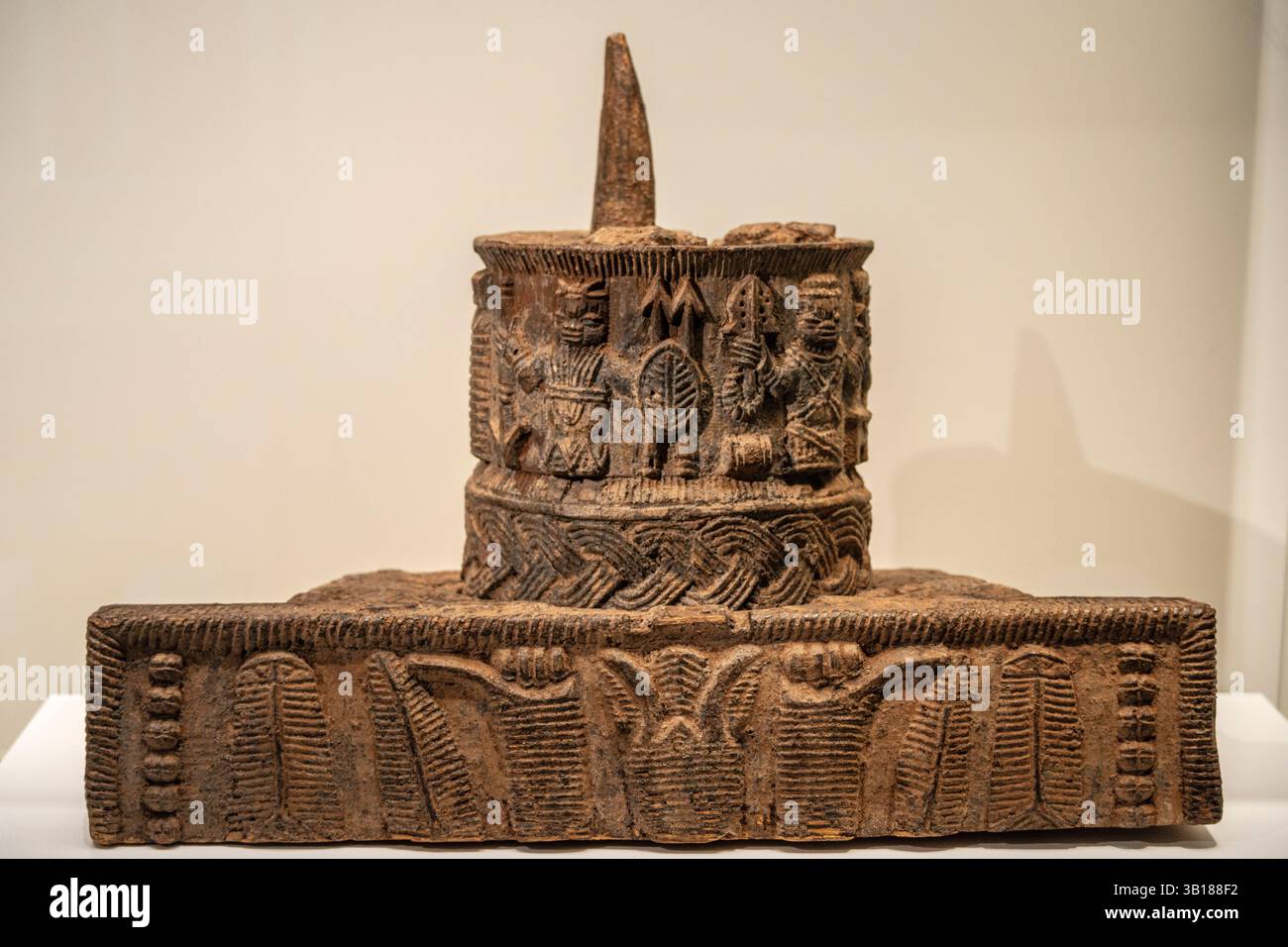 Altar for the worship of the hand, Ikegobo, ancient Benin Kingdom, Edo ...