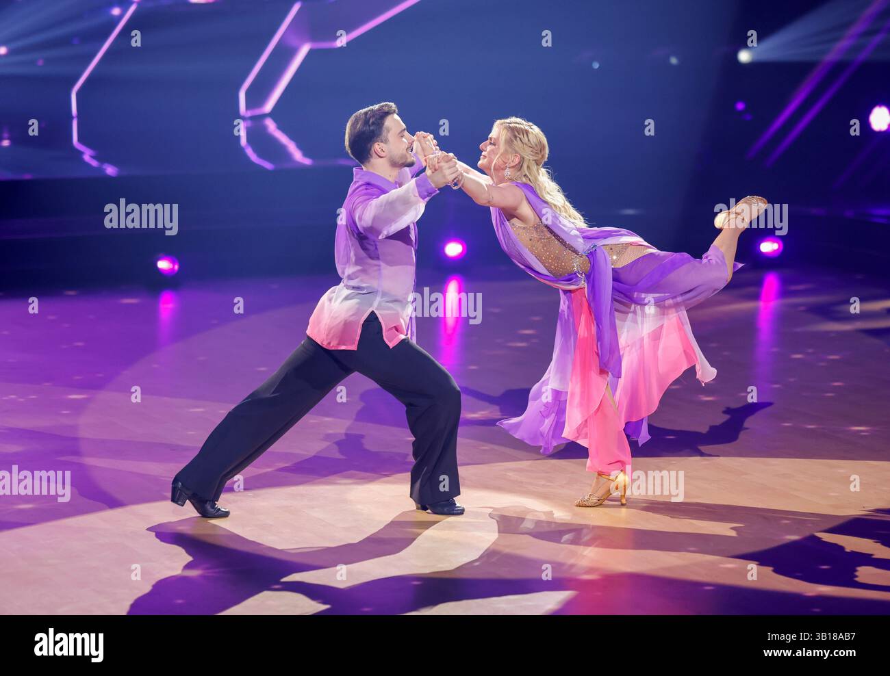 25 April 2025, North Rhine-Westphalia, Cologne: Jeanette Biedermann ...