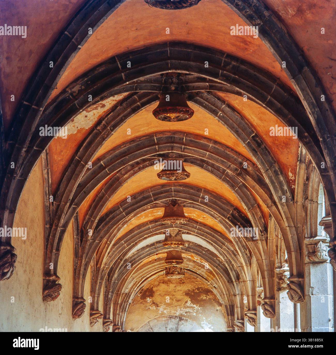 Claustro del Monasterio de San Jerónimo de la Murtra (Sant Jeroni de la ...