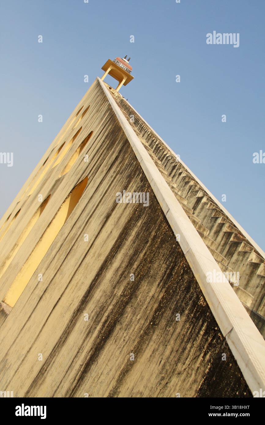 Samrat Yantra (aka Vrihat Samrat Yantra and Supreme Instrument ...