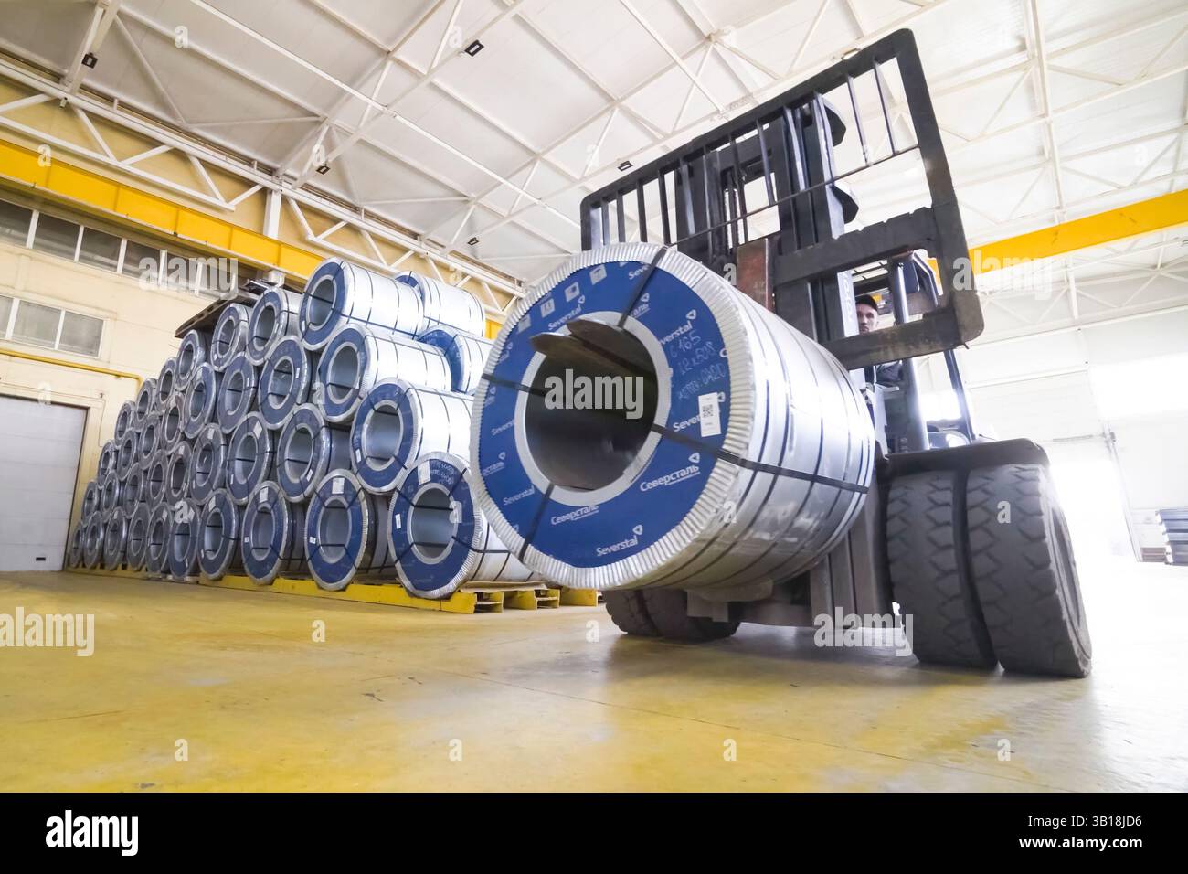 Steel coils truck hi-res stock photography and images - Alamy