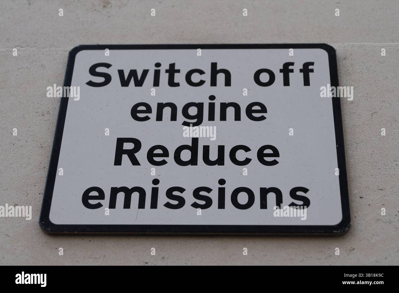 City of London, UK. 24th April, 2025. A Switch off engine, Reduce ...