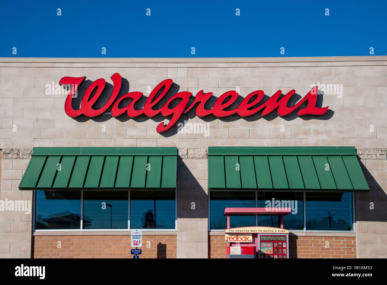 Leavenworth, Kansas. Exterior and logo of a Walgreens pharmacy. It is ...