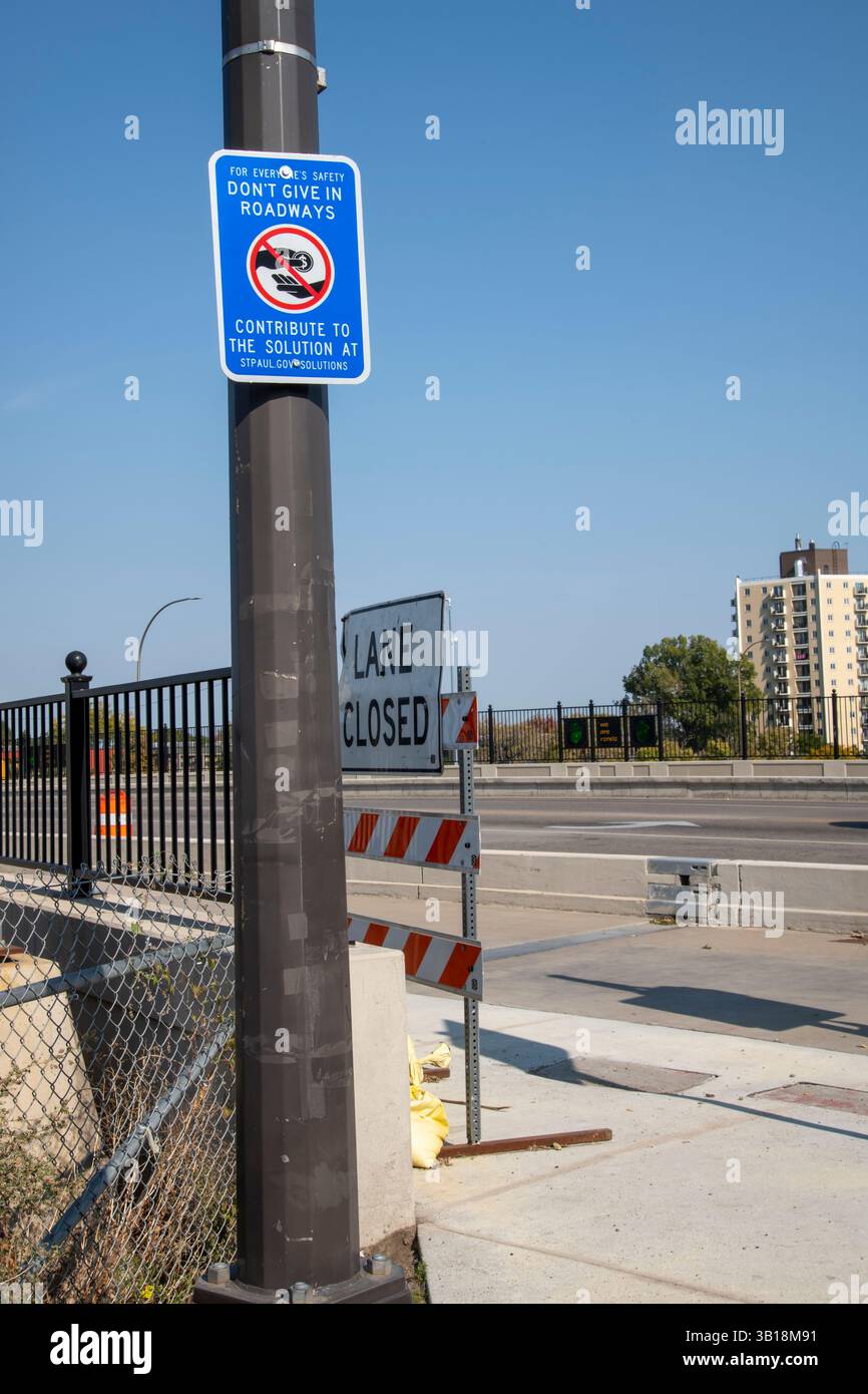 Anti panhandling hi-res stock photography and images - Alamy