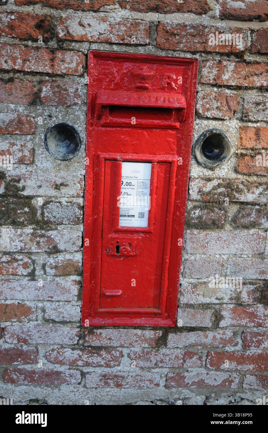 VR Post Box, Risby, Suffolk Stock Photo - Alamy