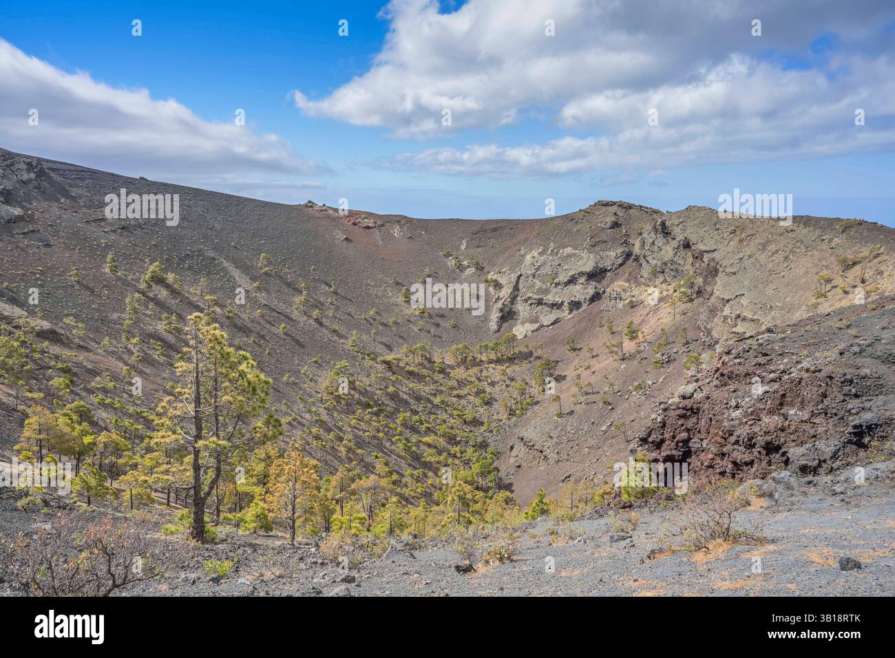 Krater, Kraterrand, Vulkan San Antonio, La Palma, Spanien *** Crater ...