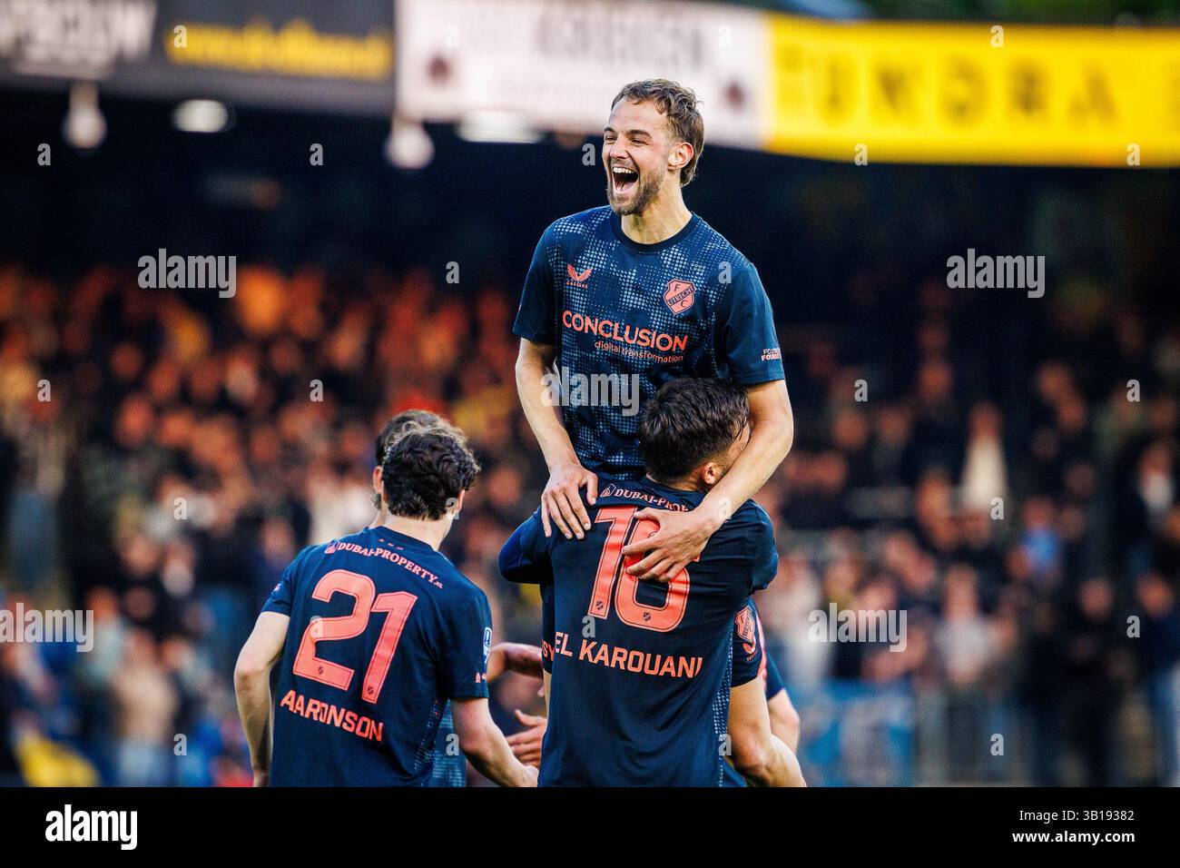 Waalwijk, Netherlands. 25th Apr, 2025. WAALWIJK, 25-04-2025, Mandemakers Stadion, Season 2024 ...