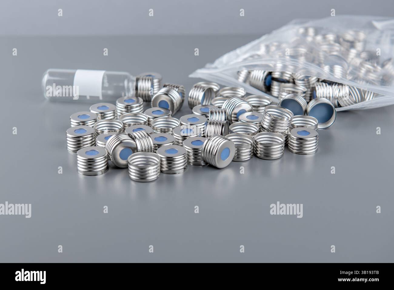 circular metallic cap with rubber septum for vials. HPLC, gas ...