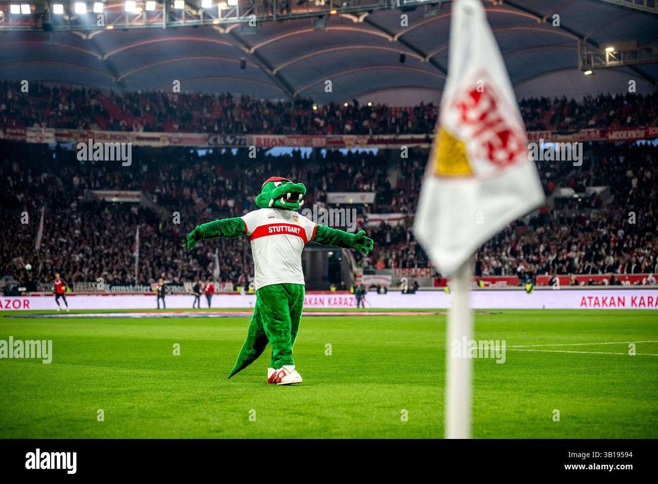 Stuttgart, Deutschland. 25th Apr, 2025. Impressionen vor dem Spiel ...