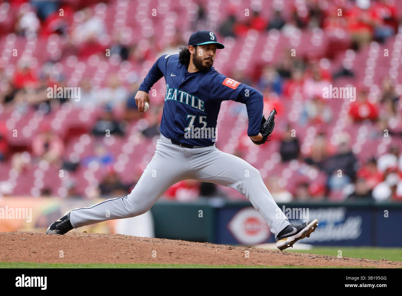 CINCINNATI, OH - APRIL 17: Seattle Mariners pitcher Andrés Muñoz (75 ...