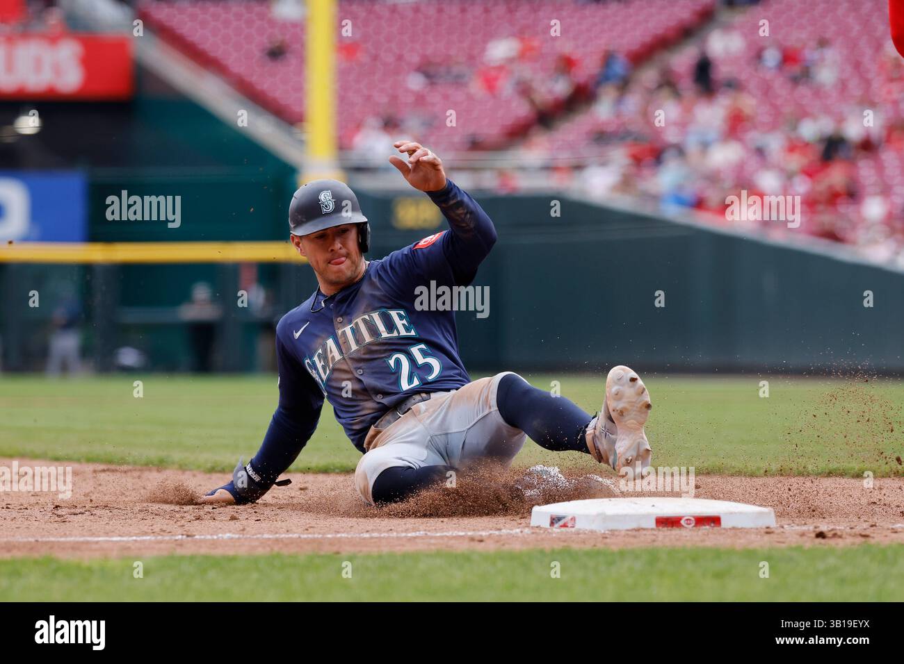 CINCINNATI, OH - APRIL 17: Seattle Mariners second baseman Dylan Moore ...