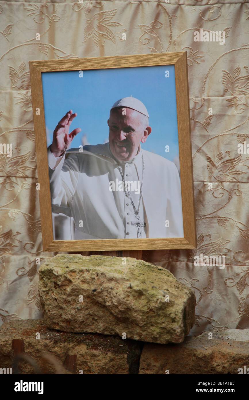 In the historic center of prayer vigil of the faithful on the evening ...