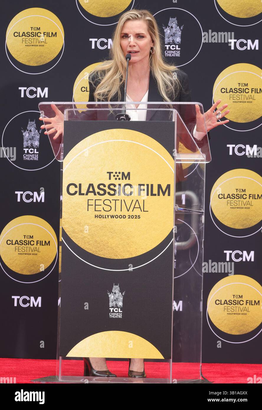 Los Angeles, California, USA. 25th Apr, 2025. Michelle Pfeiffer At TCM ...