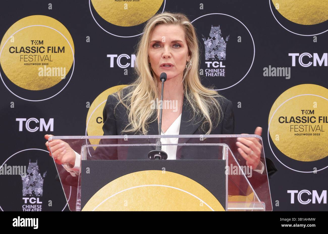 Los Angeles, California, USA. 25th Apr, 2025. Michelle Pfeiffer At TCM ...