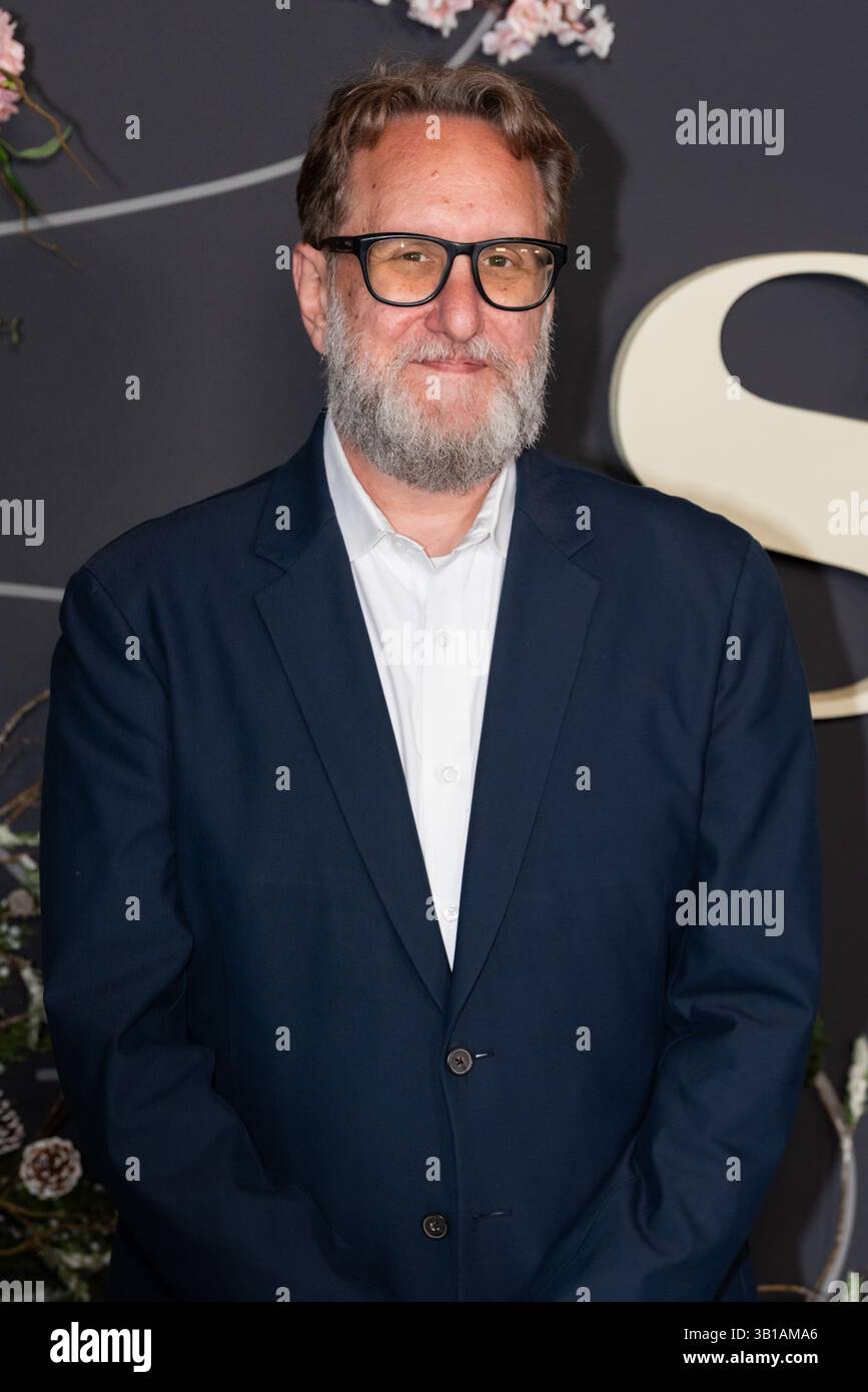 Los Angeles, USA. 25th Apr, 2025. Josh Siegel attends Netflix's "The ...