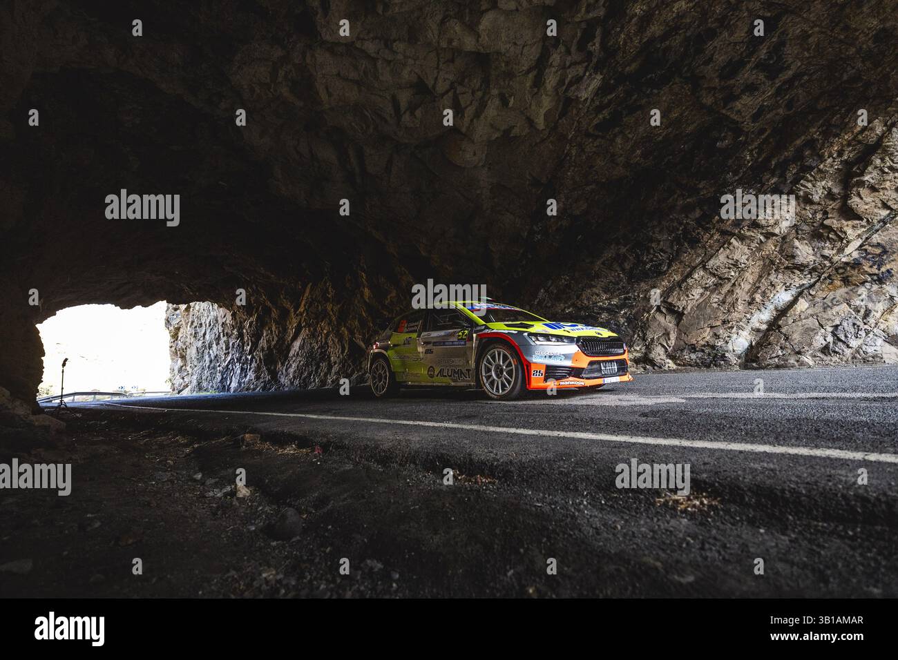 52 Maurizio CHIARANI, Flavio ZANELLA, Skoda Fabia RS Rally2, action ...
