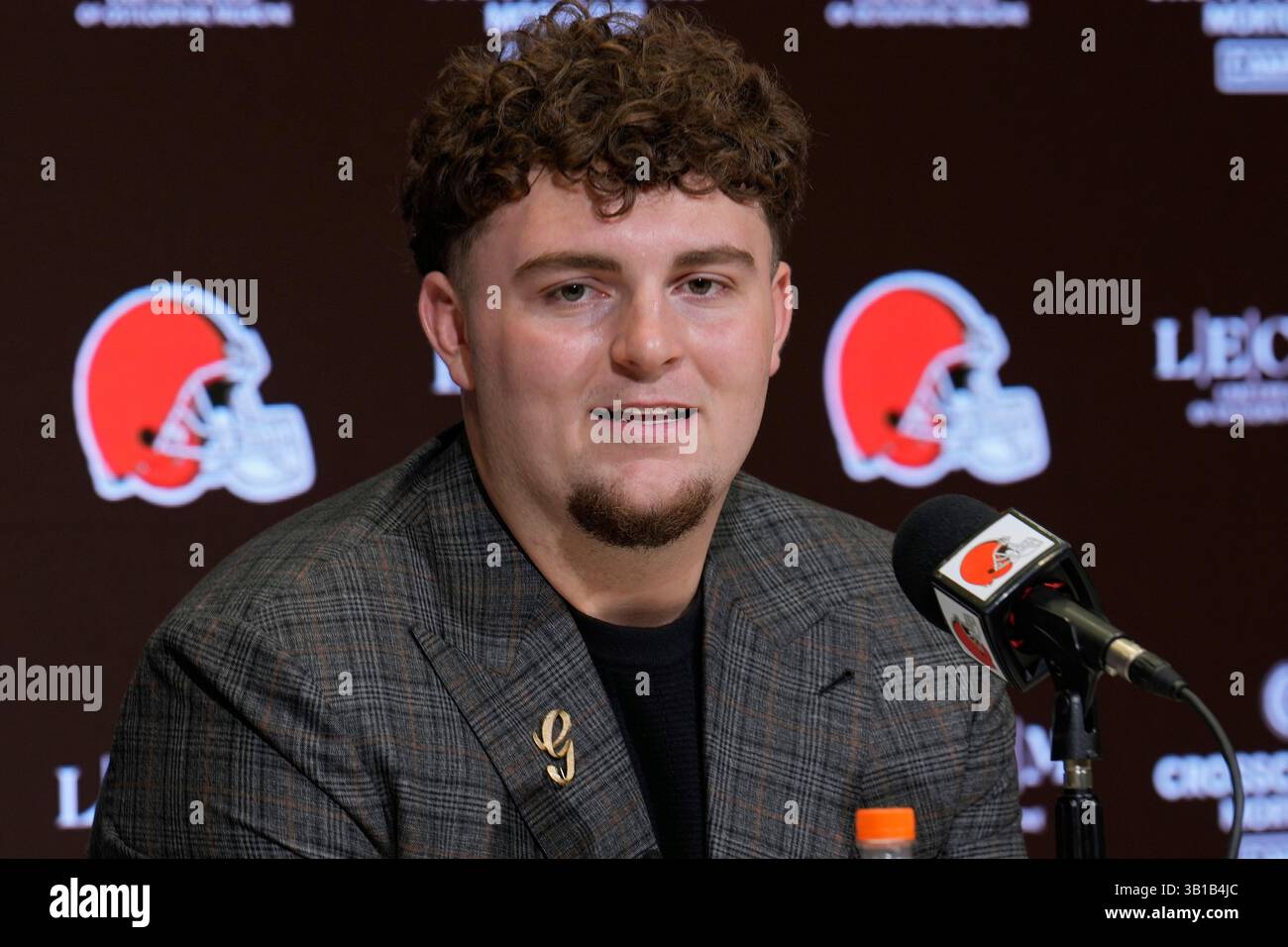 Cleveland Browns first round draft pick, fifth overall, defensive ...