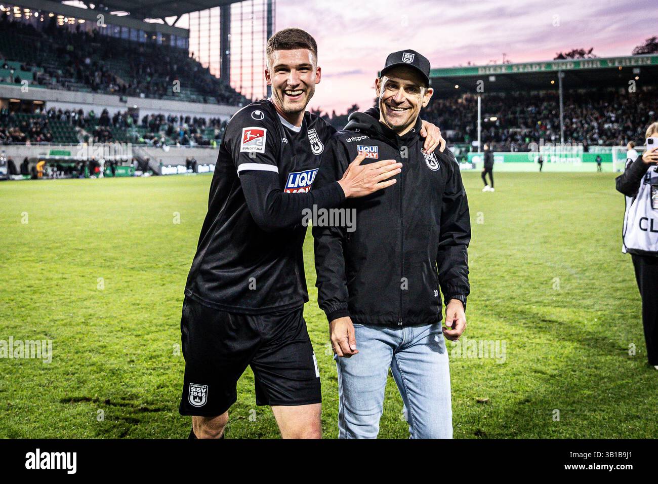 #4 Tom Gaal (SSV Ulm 1846 Fußball), Trainer Robert Lechleiter (SSV Ulm ...