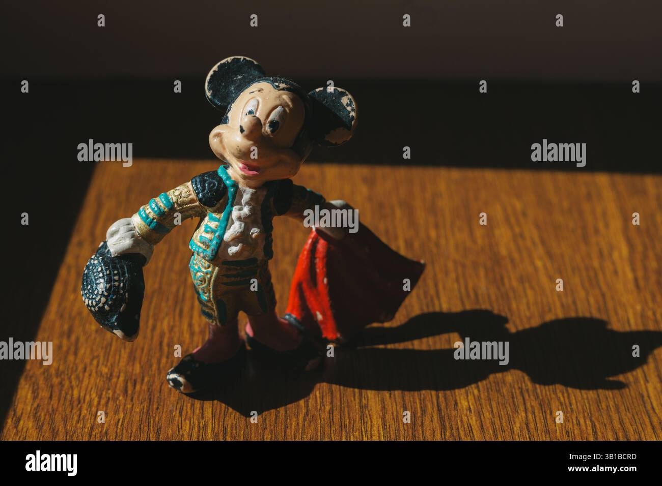 Mickey mouse vintage toy hi-res stock photography and images - Alamy
