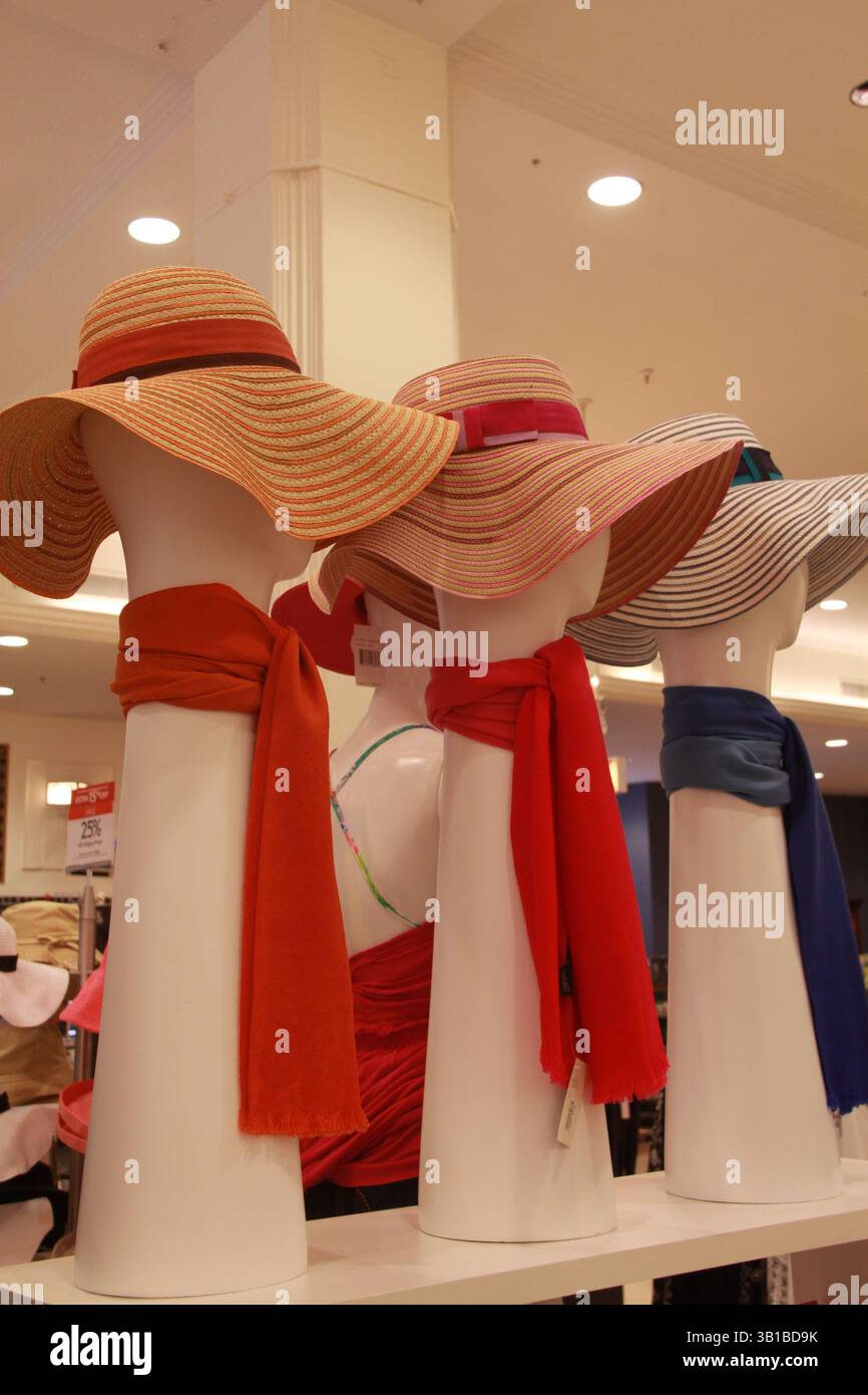 Accesorios de moda de ropa hi-res stock photography and images - Alamy