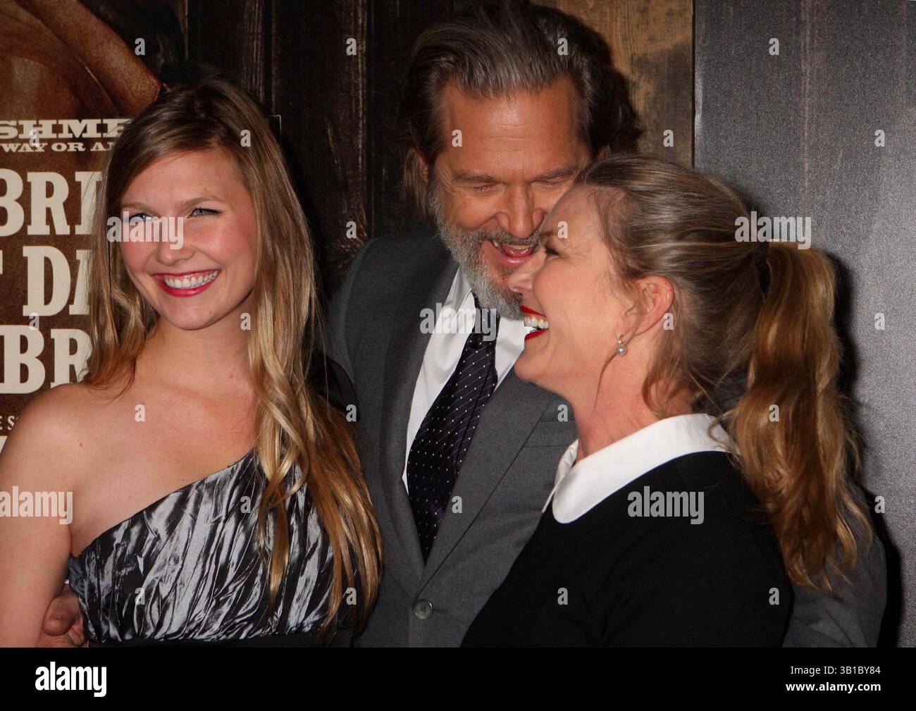 Jeff bridges daughter jessie hi-res stock photography and images - Alamy