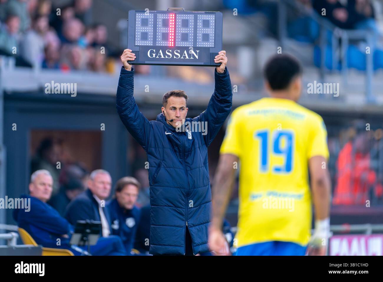 Waalwijk, Netherlands. 25th Apr, 2025. WAALWIJK, NETHERLANDS - APRIL 25: Fourth official Martin ...