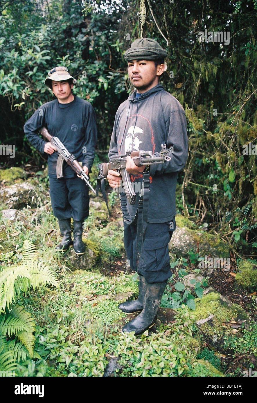 Jun 25, 2008 - Sumapaz Mountains, Columbia - Two guerrillas of the ...