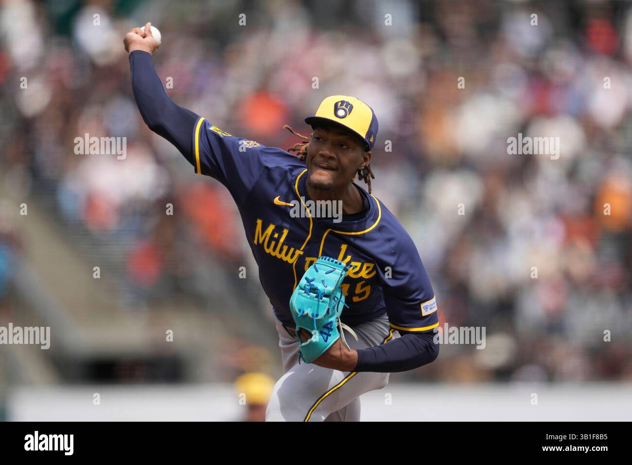 Milwaukee Brewers pitcher Abner Uribe during a baseball game against ...