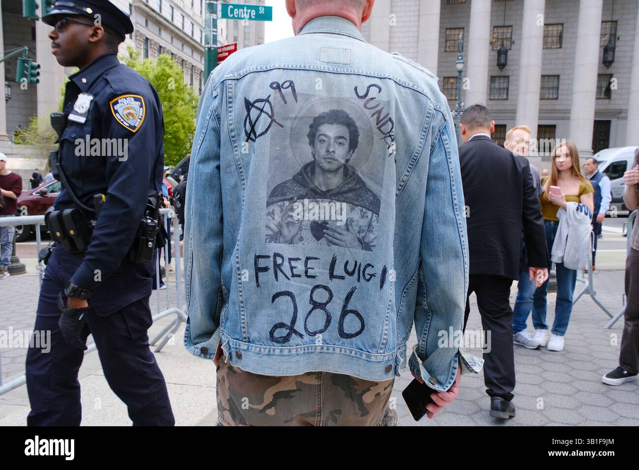 New York, NY, USA. 25th Apr, 2025. Protestors protested for Luigi ...