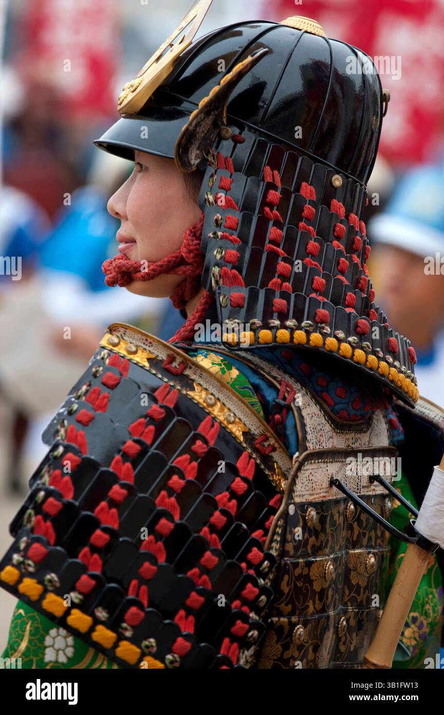 Woman in samurai armor hi-res stock photography and images - Alamy