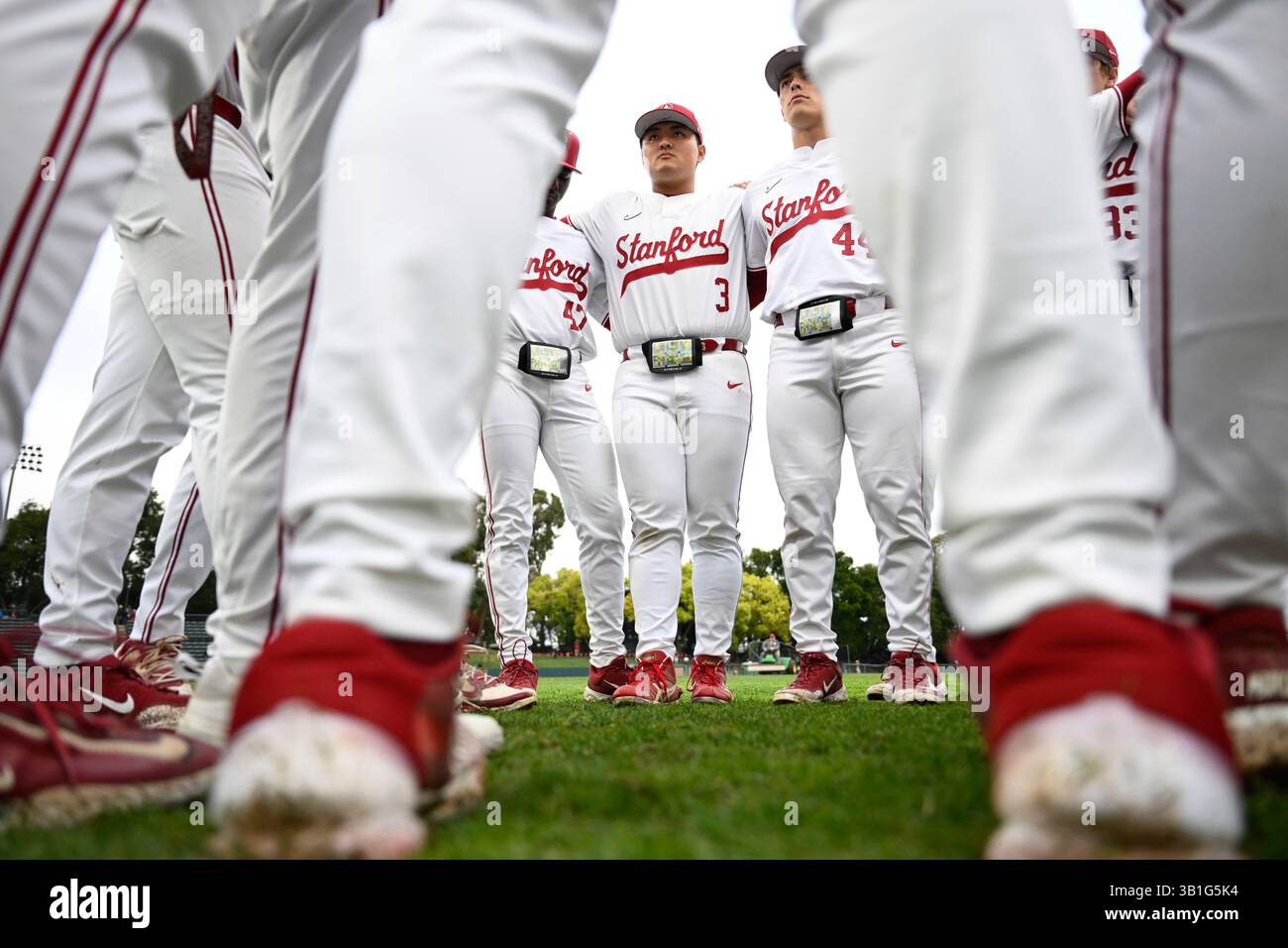Stanford's Rintaro Sasaki (3) stands with teammates before an NCAA ...