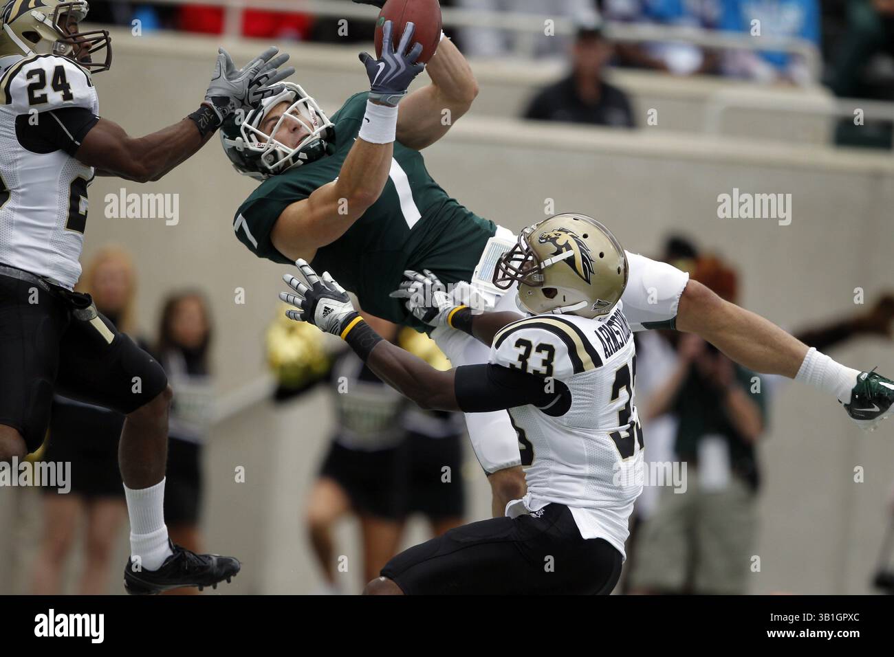 Lewis nichol hi-res stock photography and images - Alamy