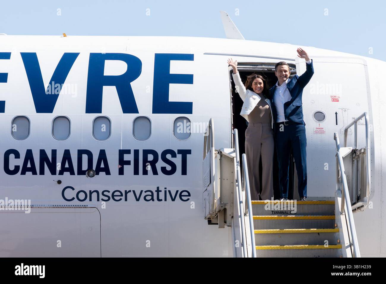 Calgary, Canada. 25th Apr, 2025. Conservative leader Pierre Poilievre ...