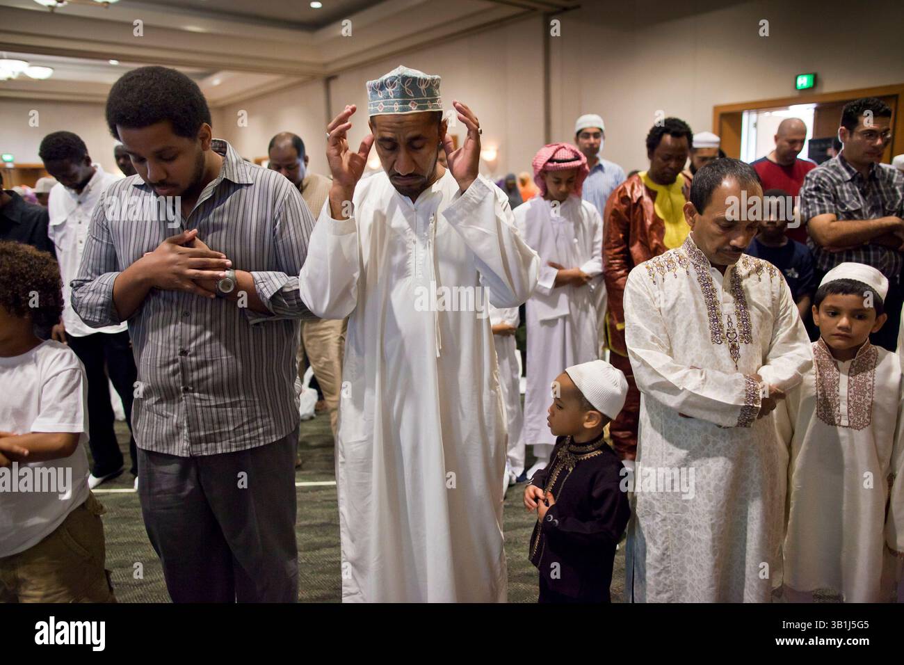 Sep 10, 2010 - Glendale, Arizona, U.S. - Muslim men pray during Eid ul ...