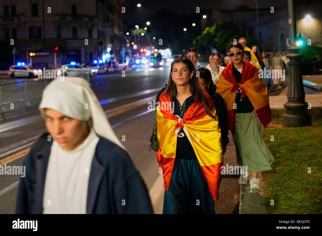 Nuns and pilgrims make their way to St. Peter's Square ahead of the ...