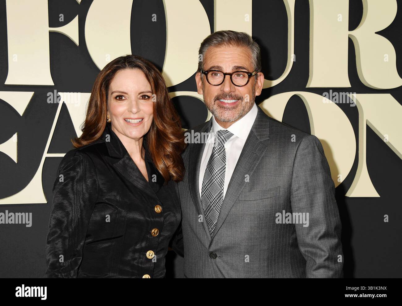 LOS ANGELES, CALIFORNIA - APRIL 24: Tina Fey and Steve Carell attend ...