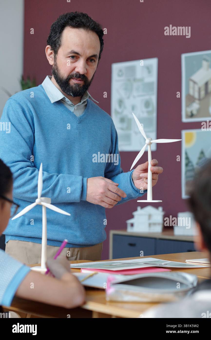 Engagement renewable energy innovation hi-res stock photography and ...