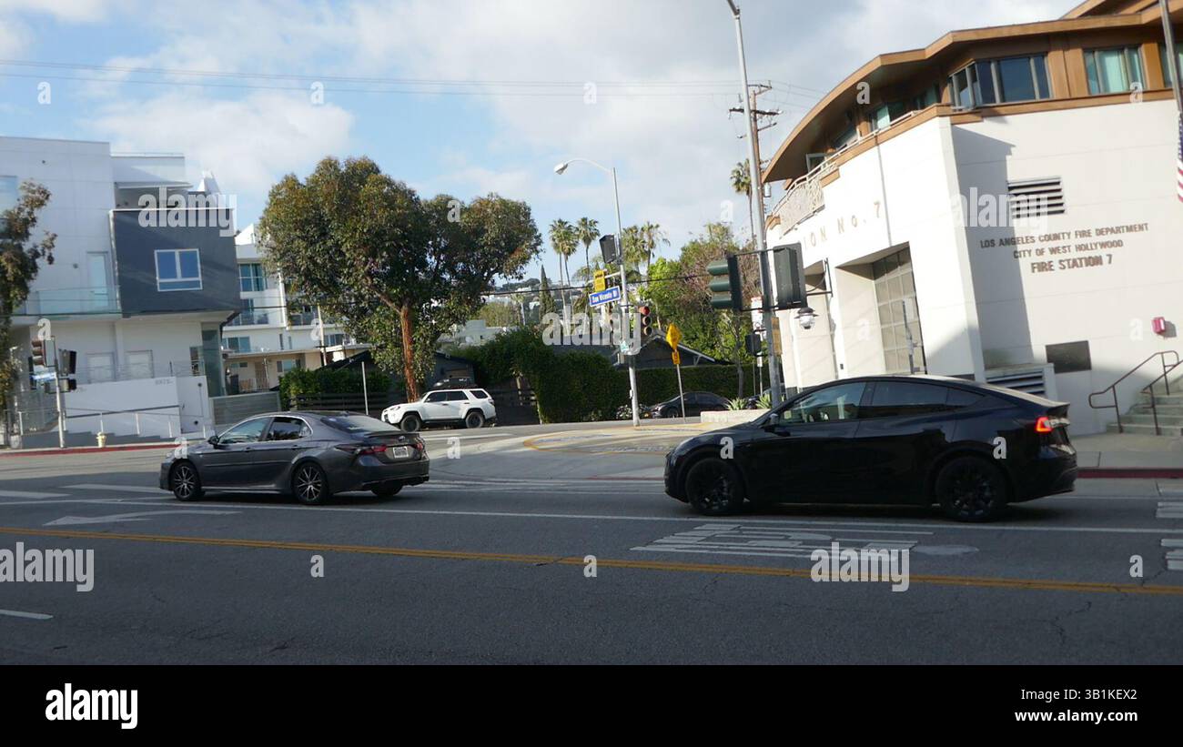 Los Angeles, California, USA 25th April 2025 Cars ignoring Keep Clear ...