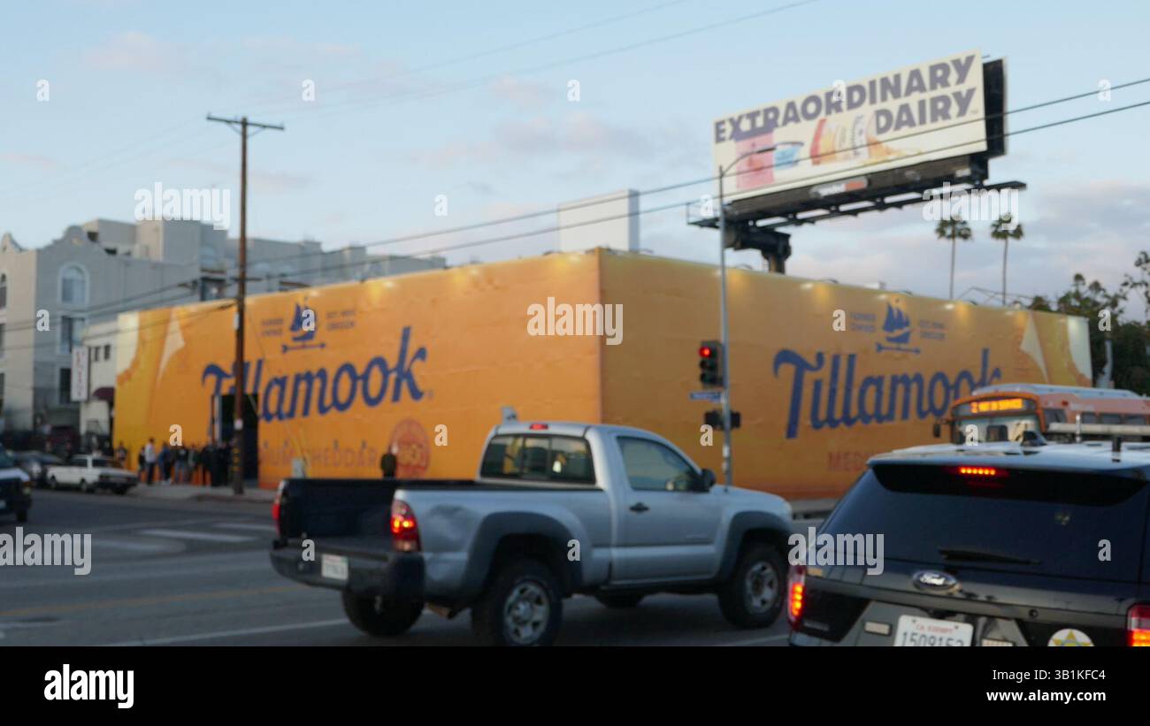 Los Angeles, California, USA 25th April 2025 Tillamook Cheddar Cheese ...