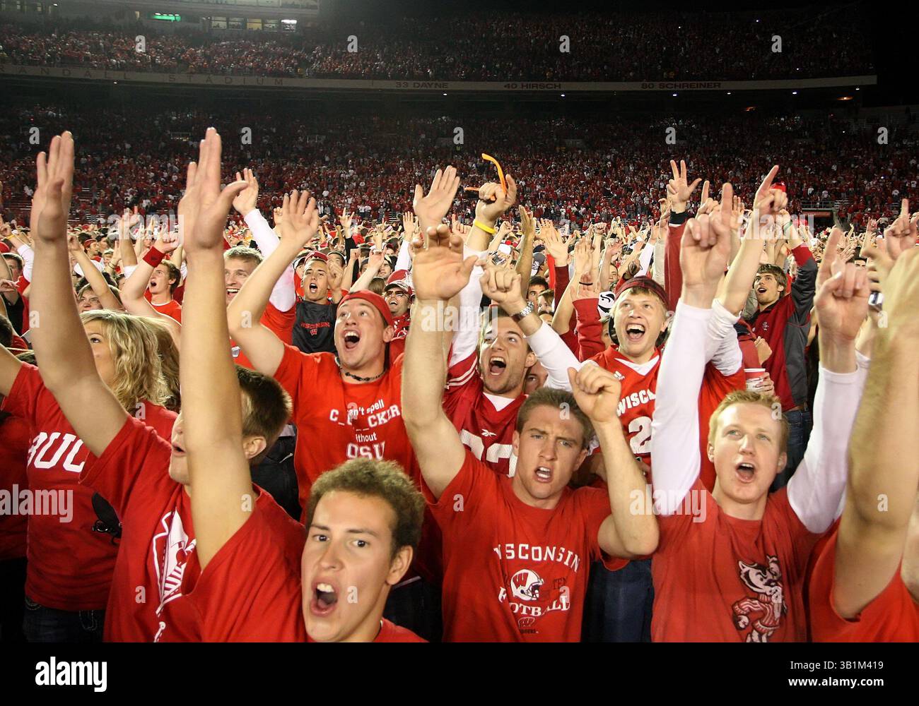 Camp randall stadium fans hi-res stock photography and images - Alamy