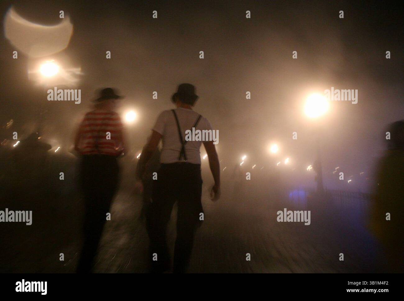 Oct 19, 2010 - Anaheim, California, U.S. - Mimes MEGAN VERBECK and SEIJ ...