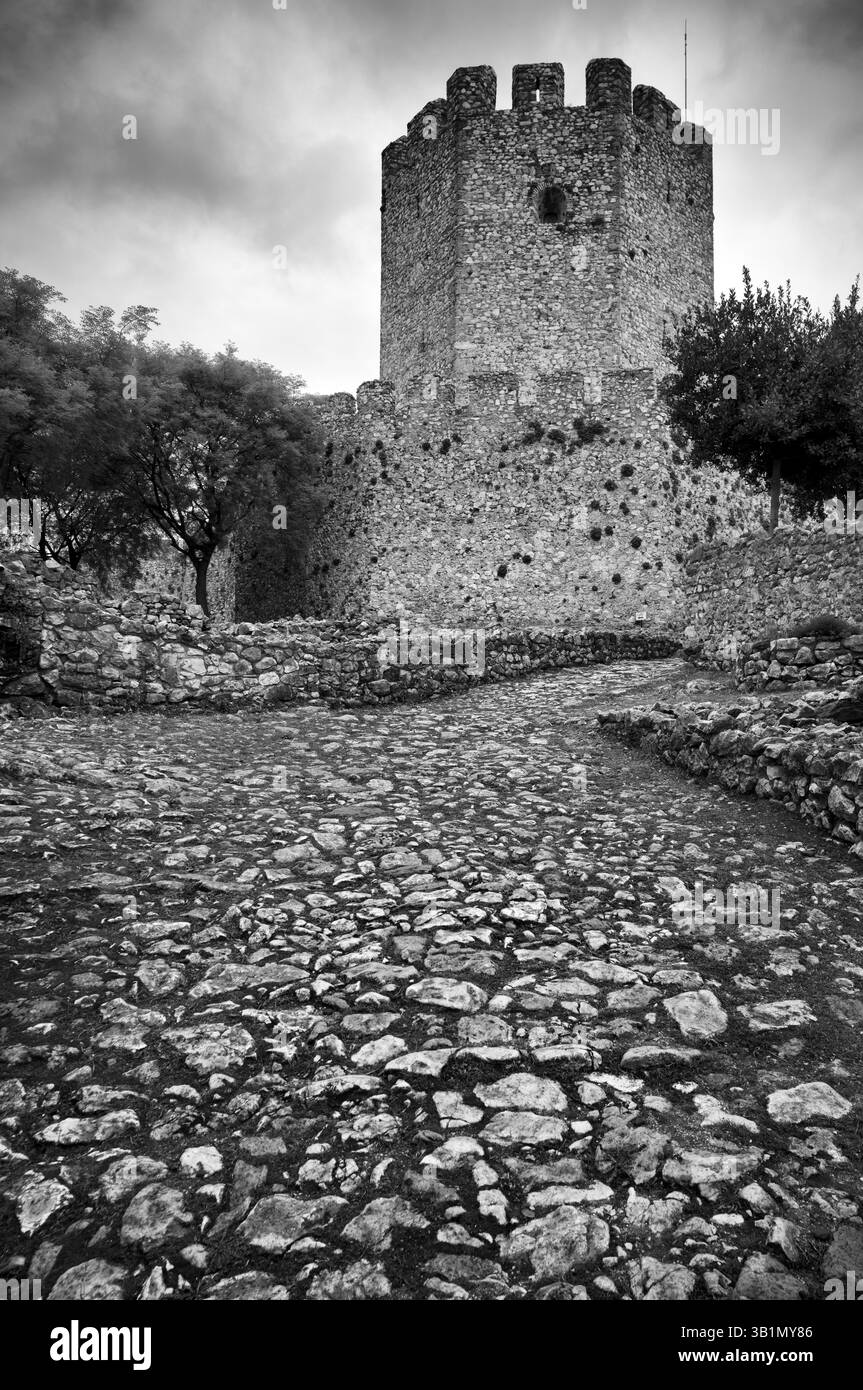 Main tower with defence walls, Castle of Platamonas, Platamon Castle ...
